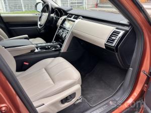Orange Land Rover Discovery 2017 in Riga, with an engine capacity of 2.00 L and mileage of 118 thousand km for 17900 €, photo 11 on AUTOMOTO.COM.LV
