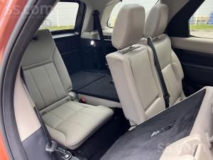 Orange Land Rover Discovery 2017 in Riga, with an engine capacity of 2.00 L and mileage of 118 thousand km for 17900 €, photo 22 on AUTOMOTO.COM.LV