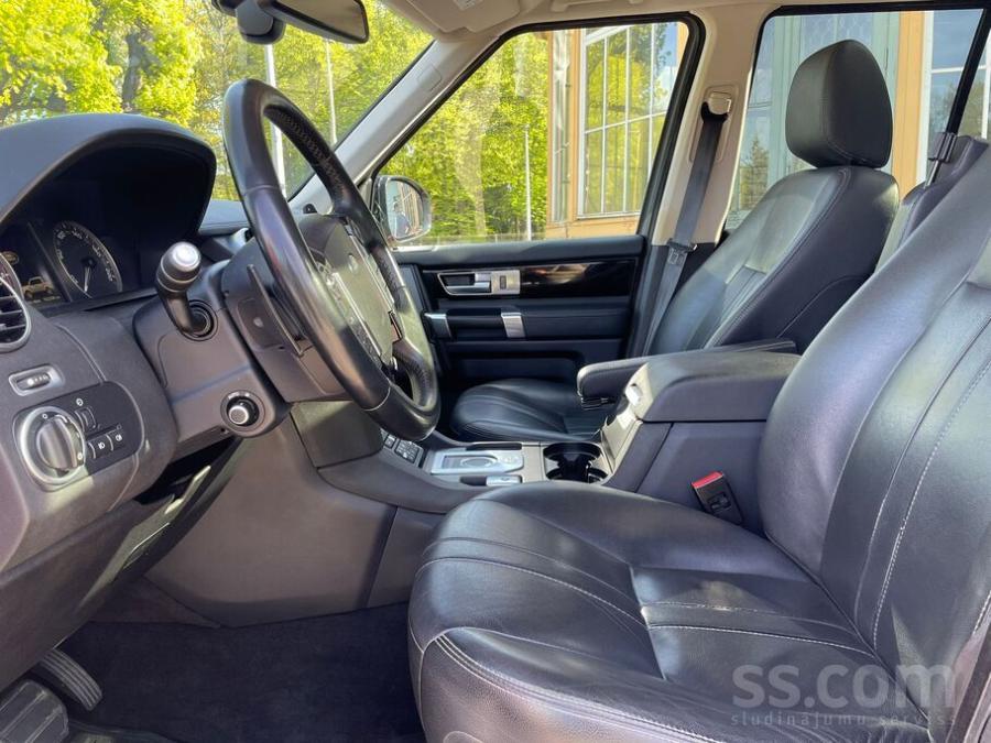 Sarkans Land Rover Discovery 2015 Jūrmala, ar dzinēja tilpumu 3.00 L un nobraukumu 190 tūkst. km par 15500 €, foto 8 vietnē AUTOMOTO.COM.LV