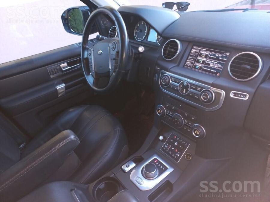 Sarkans Land Rover Discovery 2015 Rīga, ar dzinēja tilpumu 3.00 L un nobraukumu 191 tūkst. km par 13995 €, foto 18 vietnē AUTOMOTO.COM.LV