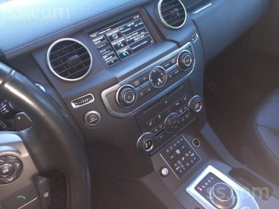 Sarkans Land Rover Discovery 2015 Rīga, ar dzinēja tilpumu 3.00 L un nobraukumu 191 tūkst. km par 13995 €, foto 23 vietnē AUTOMOTO.COM.LV