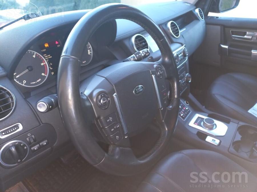 Sarkans Land Rover Discovery 2015 Rīga, ar dzinēja tilpumu 3.00 L un nobraukumu 191 tūkst. km par 13995 €, foto 25 vietnē AUTOMOTO.COM.LV
