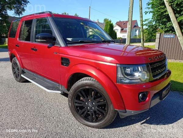 Red Land Rover Discovery 2015 in Riga, with an engine capacity of 3.00 L and mileage of 193 thousand km for 13990 €, photo 4 on AUTOMOTO.COM.LV