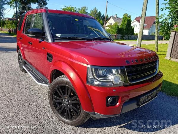 Red Land Rover Discovery 2015 in Riga, with an engine capacity of 3.00 L and mileage of 193 thousand km for 13990 €, photo 5 on AUTOMOTO.COM.LV