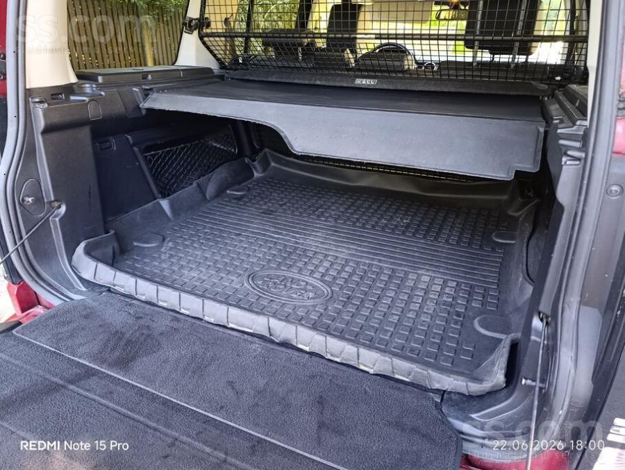 Sarkans Land Rover Discovery 2015 Rīga, ar dzinēja tilpumu 3.00 L un nobraukumu 193 tūkst. km par 12999 €, foto 11 vietnē AUTOMOTO.COM.LV