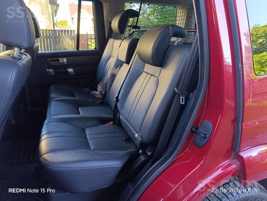 Sarkans Land Rover Discovery 2015 Rīga, ar dzinēja tilpumu 3.00 L un nobraukumu 193 tūkst. km par 12999 €, foto 12 vietnē AUTOMOTO.COM.LV