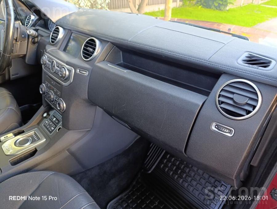 Sarkans Land Rover Discovery 2015 Rīga, ar dzinēja tilpumu 3.00 L un nobraukumu 193 tūkst. km par 12999 €, foto 18 vietnē AUTOMOTO.COM.LV