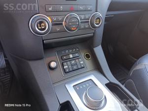 Sarkans Land Rover Discovery 2015 Rīga, ar dzinēja tilpumu 3.00 L un nobraukumu 193 tūkst. km par 12999 €, foto 23 vietnē AUTOMOTO.COM.LV