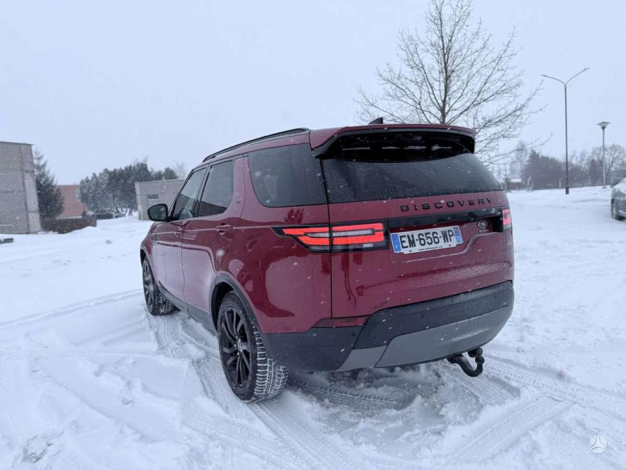 Sarkans Land Rover Discovery 2017 Šauļi, ar dzinēja tilpumu 2.99 L un nobraukumu 190 tūkst. km par 14800 €, foto 16 vietnē AUTOMOTO.COM.LV
