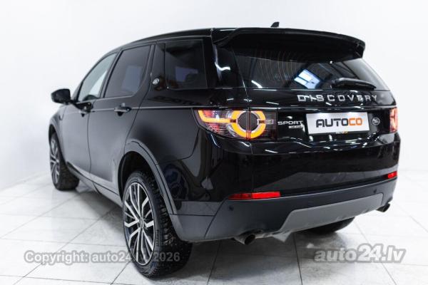 Black Land Rover Discovery Sport 2015 in Tallinn, with an engine capacity of 2.00 L and mileage of 241 thousand km for 9899 €, photo 5 on AUTOMOTO.COM.LV
