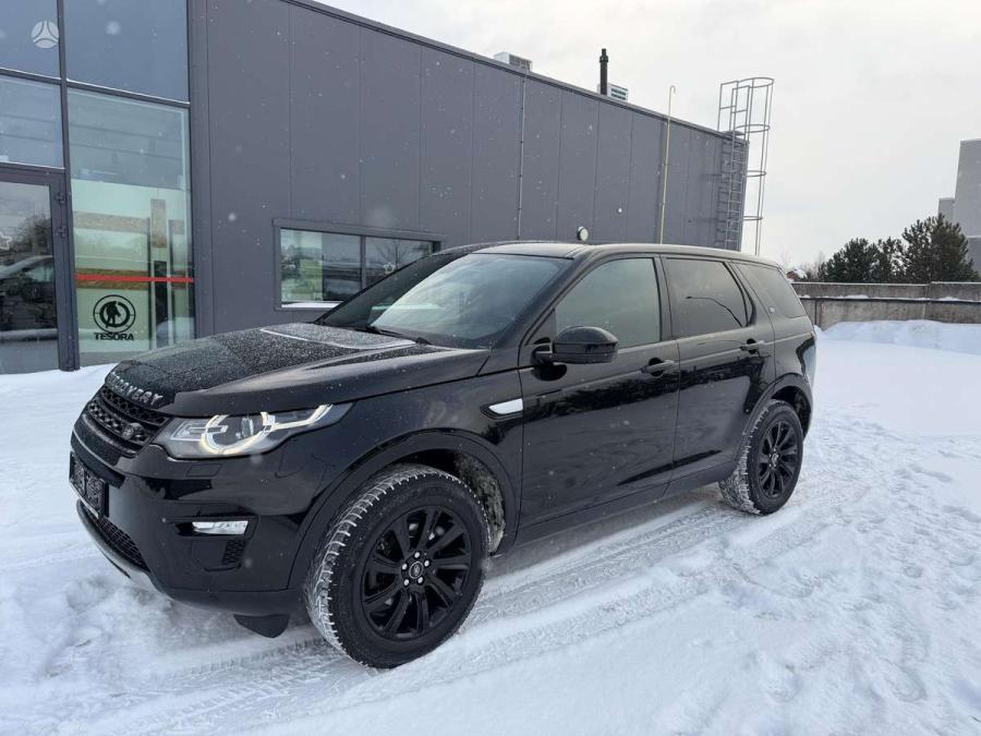 Melns Land Rover Discovery Sport 2015 Šauļi, ar dzinēja tilpumu 2.18 L un nobraukumu 185 tūkst. km par 12500 €, foto 3 vietnē AUTOMOTO.COM.LV