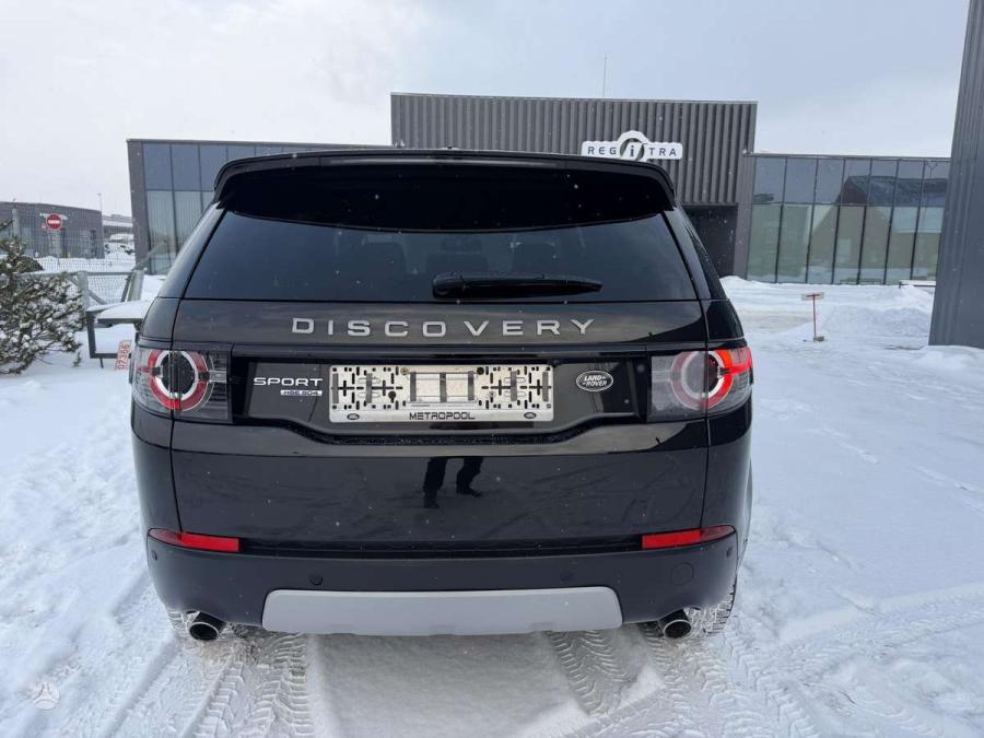 Melns Land Rover Discovery Sport 2015 Šauļi, ar dzinēja tilpumu 2.18 L un nobraukumu 185 tūkst. km par 12500 €, foto 6 vietnē AUTOMOTO.COM.LV