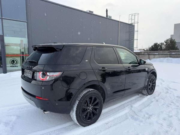 Melns Land Rover Discovery Sport 2015 Šauļi, ar dzinēja tilpumu 2.18 L un nobraukumu 186 tūkst. km par 12300 €, foto 2 vietnē AUTOMOTO.COM.LV