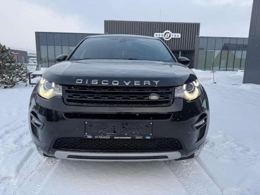 Black Land Rover Discovery Sport 2015 in Siauliai, with an engine capacity of 2.18 L and mileage of 186 thousand km for 12300 €, photo 5 on AUTOMOTO.COM.LV