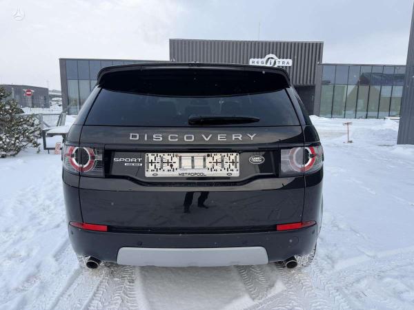 Melns Land Rover Discovery Sport 2015 Šauļi, ar dzinēja tilpumu 2.18 L un nobraukumu 186 tūkst. km par 12300 €, foto 6 vietnē AUTOMOTO.COM.LV