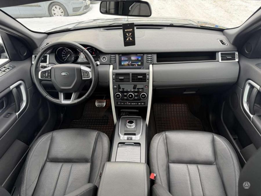 Black Land Rover Discovery Sport 2015 in Siauliai, with an engine capacity of 2.18 L and mileage of 186 thousand km for 12300 €, photo 10 on AUTOMOTO.COM.LV