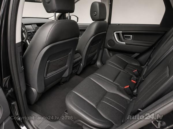 Melns Land Rover Discovery Sport 2015 Tallina, ar dzinēja tilpumu 2.00 L un nobraukumu 165 tūkst. km par 12300 €, foto 9 vietnē AUTOMOTO.COM.LV