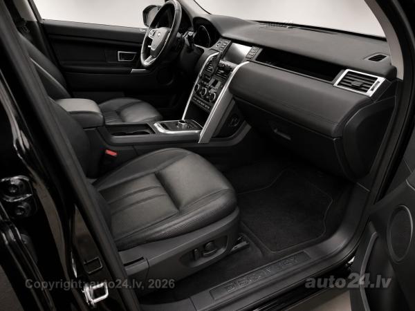 Melns Land Rover Discovery Sport 2015 Tallina, ar dzinēja tilpumu 2.00 L un nobraukumu 165 tūkst. km par 12300 €, foto 10 vietnē AUTOMOTO.COM.LV