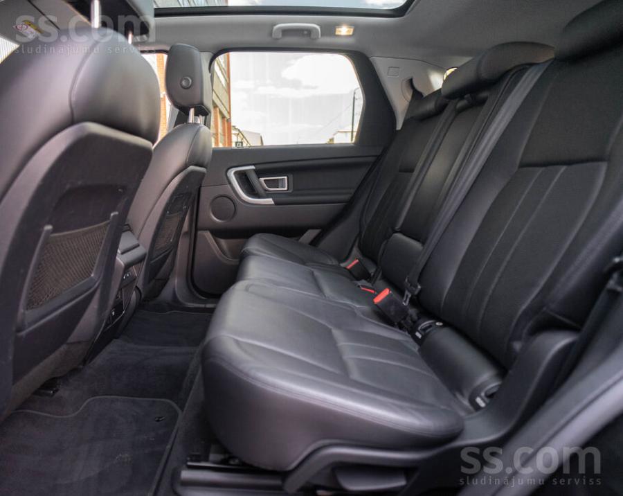 Melns Land Rover Discovery Sport 2015 Rīga, ar dzinēja tilpumu 2.00 L un nobraukumu 192 tūkst. km par 13550 €, foto 28 vietnē AUTOMOTO.COM.LV