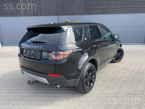 Melns Land Rover Discovery Sport 2015 Rīga, ar dzinēja tilpumu 2.20 L un nobraukumu 178 tūkst. km par 12850 €, foto 4 vietnē AUTOMOTO.COM.LV