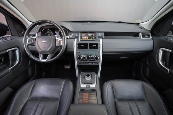 Melns Land Rover Discovery Sport 2015 Rīga, ar dzinēja tilpumu 2.00 L un nobraukumu 192 tūkst. km par 13550 €, foto 10 vietnē AUTOMOTO.COM.LV