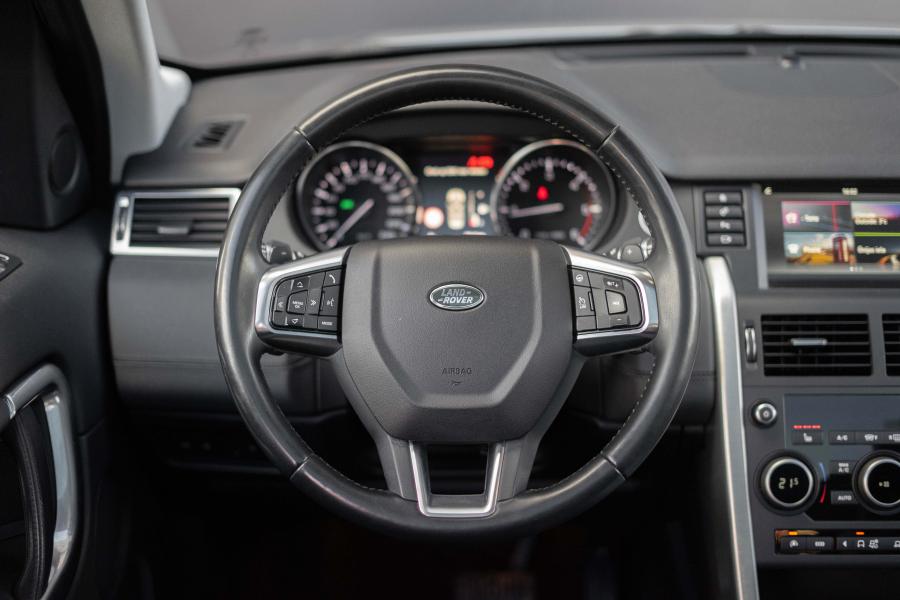 Черный Ленд Ровер Discovery Sport 2015 в Рига, объемом двигателя 2.00 л и пробегом 192 тыс. км за 13550 €, фото 12 на AUTOMOTO.COM.LV