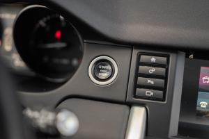 Черный Ленд Ровер Discovery Sport 2015 в Рига, объемом двигателя 2.00 л и пробегом 192 тыс. км за 13550 €, фото 14 на AUTOMOTO.COM.LV