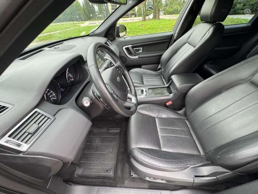 Black Land Rover Discovery Sport 2015 in Kaunas, with an engine capacity of 2.00 L and mileage of 270 thousand km for 8950 €, photo 14 on AUTOMOTO.COM.LV
