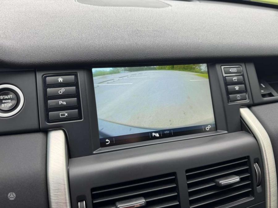Black Land Rover Discovery Sport 2015 in Kaunas, with an engine capacity of 2.00 L and mileage of 270 thousand km for 8950 €, photo 20 on AUTOMOTO.COM.LV