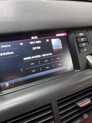 Black Land Rover Discovery Sport 2015 in Kaunas, with an engine capacity of 2.00 L and mileage of 270 thousand km for 8950 €, photo 25 on AUTOMOTO.COM.LV