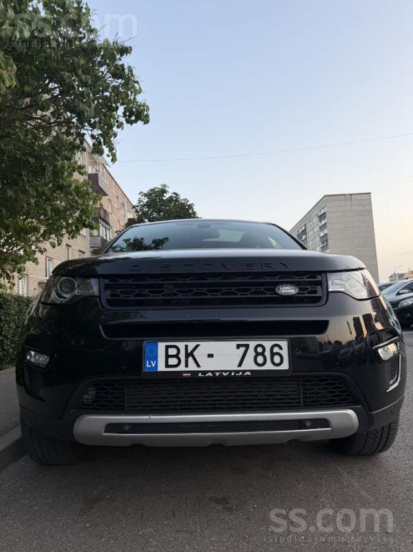Melns Land Rover Discovery Sport 2015 Daugavpils, ar dzinēja tilpumu 2.20 L un nobraukumu 270 tūkst. km par 13200 €, foto 1 vietnē AUTOMOTO.COM.LV