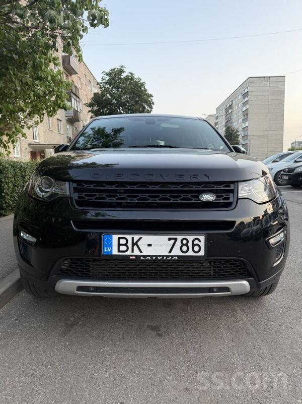 Melns Land Rover Discovery Sport 2015 Daugavpils, ar dzinēja tilpumu 2.20 L un nobraukumu 270 tūkst. km par 13200 €, foto 2 vietnē AUTOMOTO.COM.LV