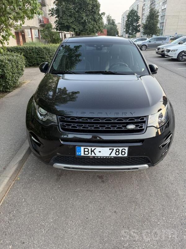 Melns Land Rover Discovery Sport 2015 Daugavpils, ar dzinēja tilpumu 2.20 L un nobraukumu 270 tūkst. km par 13200 €, foto 3 vietnē AUTOMOTO.COM.LV