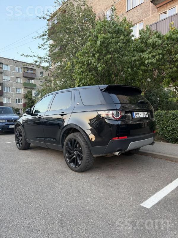 Melns Land Rover Discovery Sport 2015 Daugavpils, ar dzinēja tilpumu 2.20 L un nobraukumu 270 tūkst. km par 13200 €, foto 6 vietnē AUTOMOTO.COM.LV