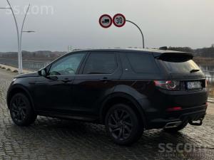 Melns Land Rover Discovery Sport 2016 Daugavpils, ar dzinēja tilpumu 2.00 L un nobraukumu 139 tūkst. km par 13950 €, foto 3 vietnē AUTOMOTO.COM.LV