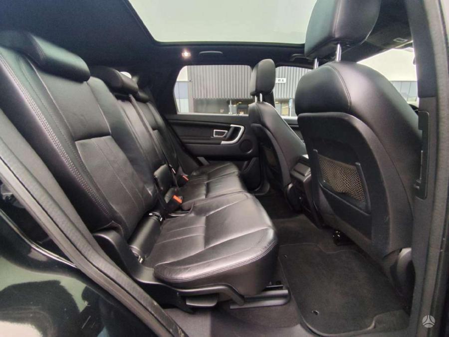 Black Land Rover Discovery Sport 2016 in Siauliai, with an engine capacity of 2.00 L and mileage of 186 thousand km for 12350 €, photo 20 on AUTOMOTO.COM.LV