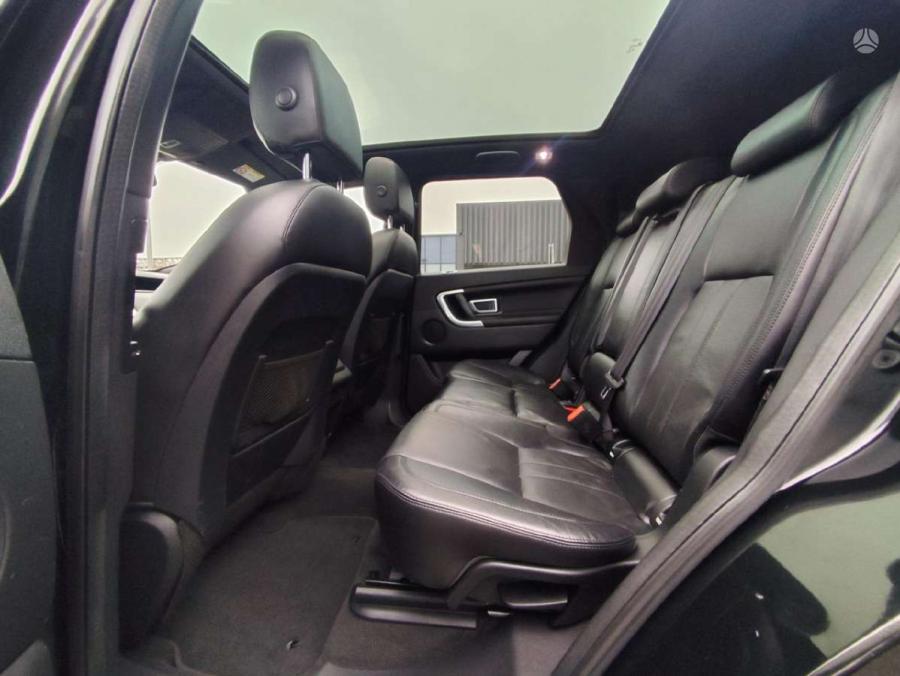 Black Land Rover Discovery Sport 2016 in Siauliai, with an engine capacity of 2.00 L and mileage of 186 thousand km for 12350 €, photo 21 on AUTOMOTO.COM.LV