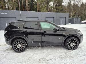 Black Land Rover Discovery Sport 2016 in Utena, with an engine capacity of 2.18 L and mileage of 128 thousand km for 10490 €, photo 6 on AUTOMOTO.COM.LV