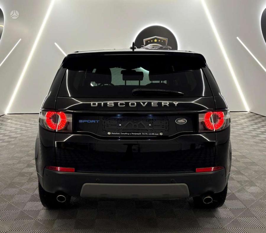 Melns Land Rover Discovery Sport 2016 Marijampole, ar dzinēja tilpumu 2.00 L un nobraukumu 136 tūkst. km par 11999 €, foto 25 vietnē AUTOMOTO.COM.LV