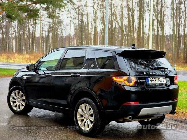 Melns Land Rover Discovery Sport 2016 Tallina, ar dzinēja tilpumu 2.00 L un nobraukumu 129 tūkst. km par 11990 €, foto 4 vietnē AUTOMOTO.COM.LV