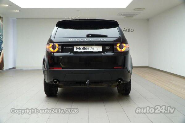 Black Land Rover Discovery Sport 2016 in Tallinn, with an engine capacity of 2.00 L and mileage of 162 thousand km for 18650 €, photo 5 on AUTOMOTO.COM.LV