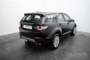 Black Land Rover Discovery Sport 2016 in Tallinn, with an engine capacity of 2.00 L and mileage of 170 thousand km for 13999 €, photo 4 on AUTOMOTO.COM.LV