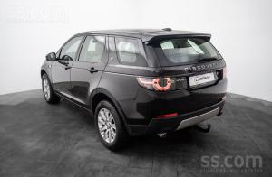 Black Land Rover Discovery Sport 2016 in Tallinn, with an engine capacity of 2.00 L and mileage of 170 thousand km for 13999 €, photo 6 on AUTOMOTO.COM.LV