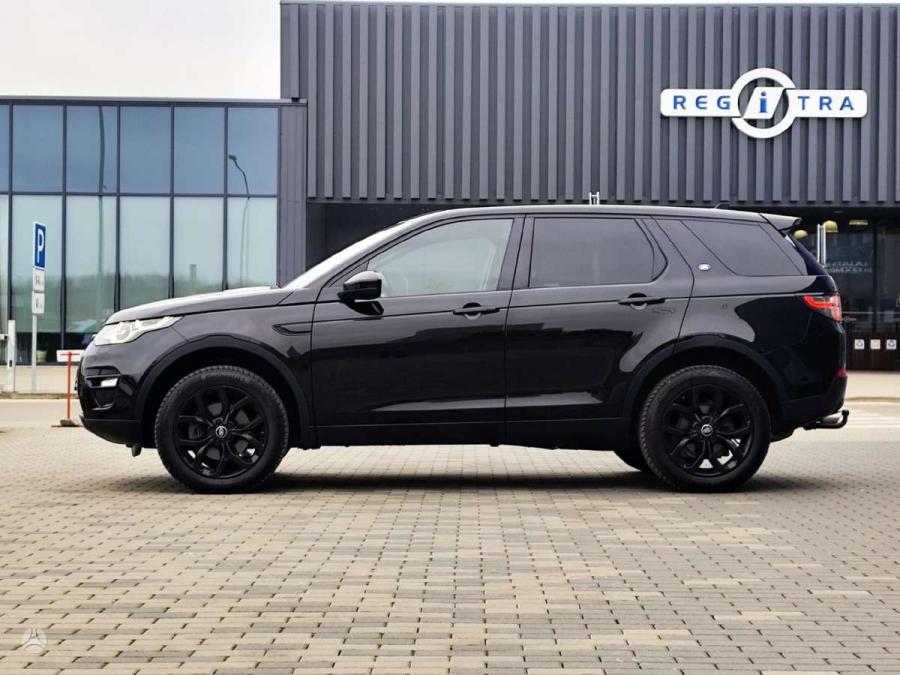 Melns Land Rover Discovery Sport 2016 Šauļi, ar dzinēja tilpumu 2.00 L un nobraukumu 186 tūkst. km par 12350 €, foto 4 vietnē AUTOMOTO.COM.LV