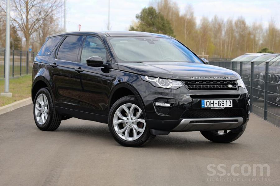 Black Land Rover Discovery Sport 2016 in Jelgava, with an engine capacity of 2.20 L and mileage of 0 thousand km for 12500 €, photo 4 on AUTOMOTO.COM.LV