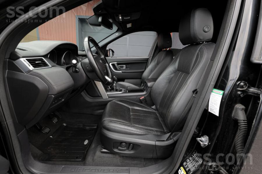 Black Land Rover Discovery Sport 2016 in Jelgava, with an engine capacity of 2.20 L and mileage of 0 thousand km for 12500 €, photo 8 on AUTOMOTO.COM.LV