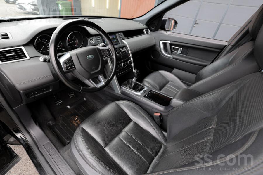Black Land Rover Discovery Sport 2016 in Jelgava, with an engine capacity of 2.20 L and mileage of 0 thousand km for 12500 €, photo 9 on AUTOMOTO.COM.LV