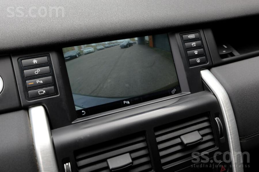 Black Land Rover Discovery Sport 2016 in Jelgava, with an engine capacity of 2.20 L and mileage of 0 thousand km for 12500 €, photo 15 on AUTOMOTO.COM.LV