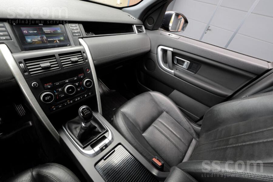 Black Land Rover Discovery Sport 2016 in Jelgava, with an engine capacity of 2.20 L and mileage of 0 thousand km for 12500 €, photo 18 on AUTOMOTO.COM.LV