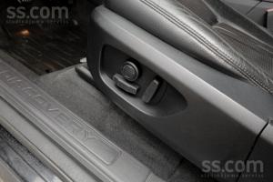 Black Land Rover Discovery Sport 2016 in Jelgava, with an engine capacity of 2.20 L and mileage of 0 thousand km for 12500 €, photo 22 on AUTOMOTO.COM.LV